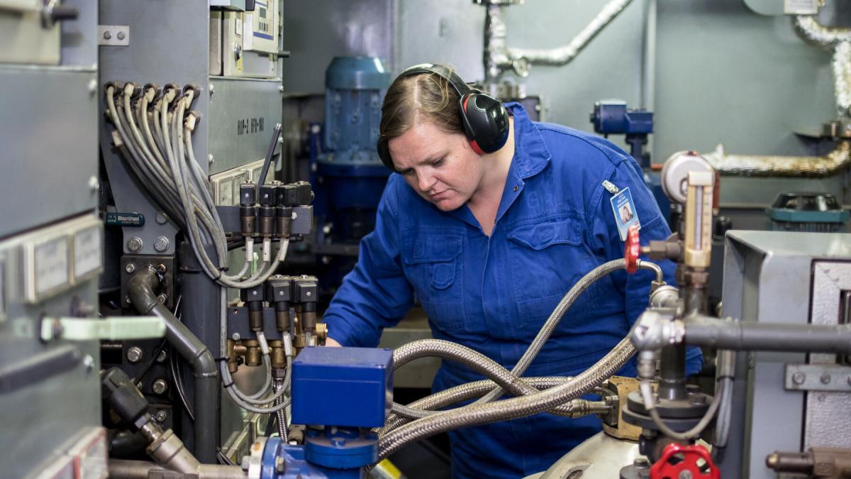 Logos Hope: Second Engineer (STCW Reg. III/2), Main Engine | OM.org