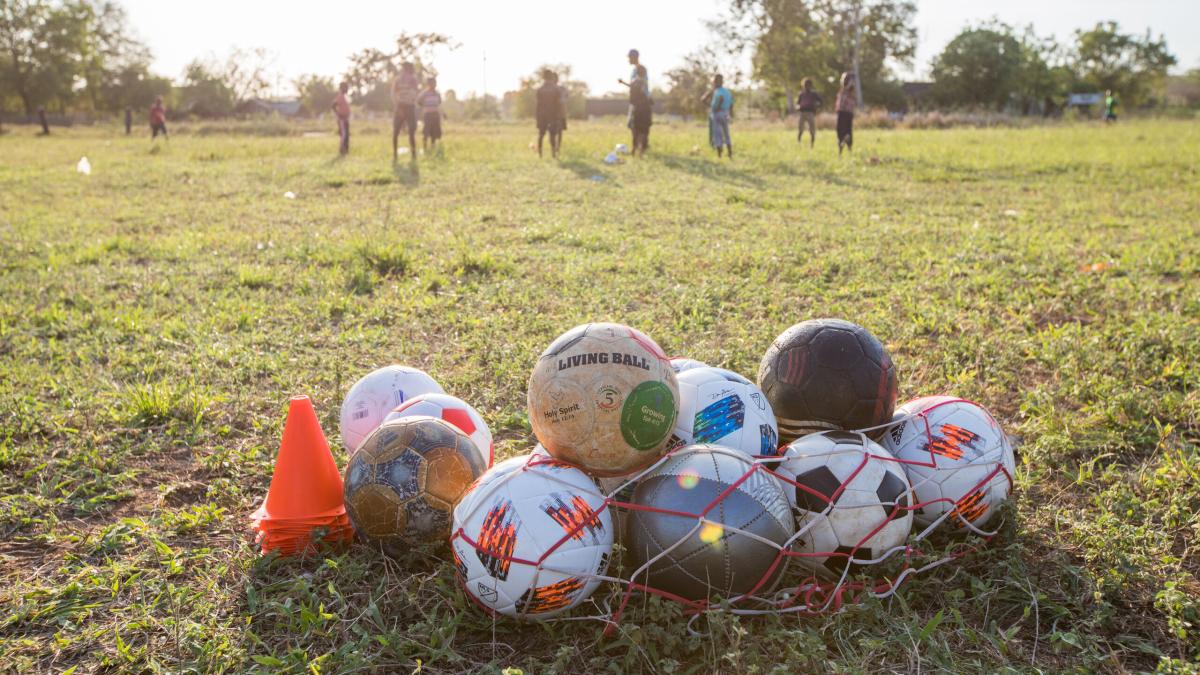 Pray, play and say | OM.org